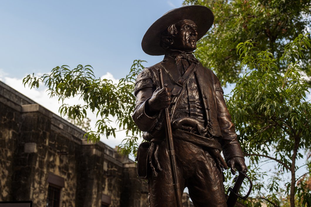 Statues of Heroes | The Alamo Statues of Heroes | The Alamo