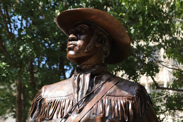 Alamo Sculptures | The Alamo