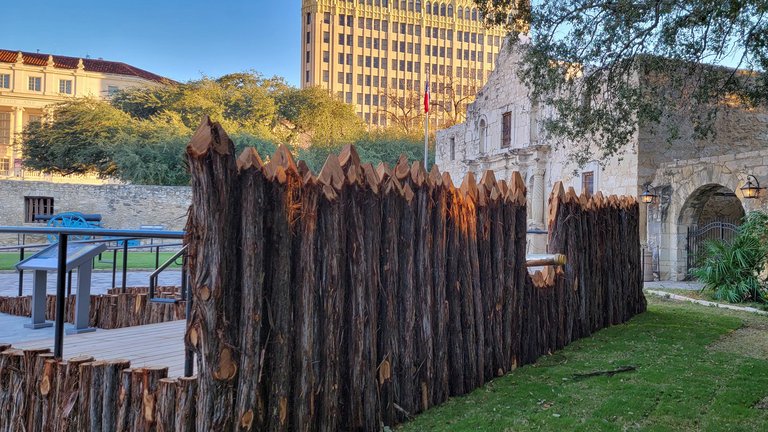 Palisade | The Alamo