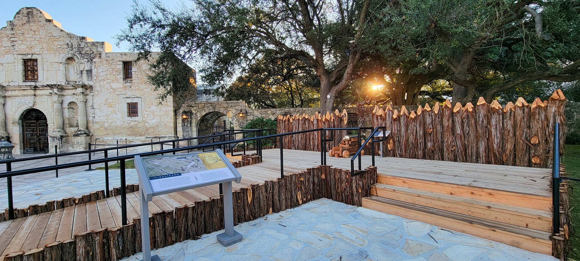 Palisade | The Alamo