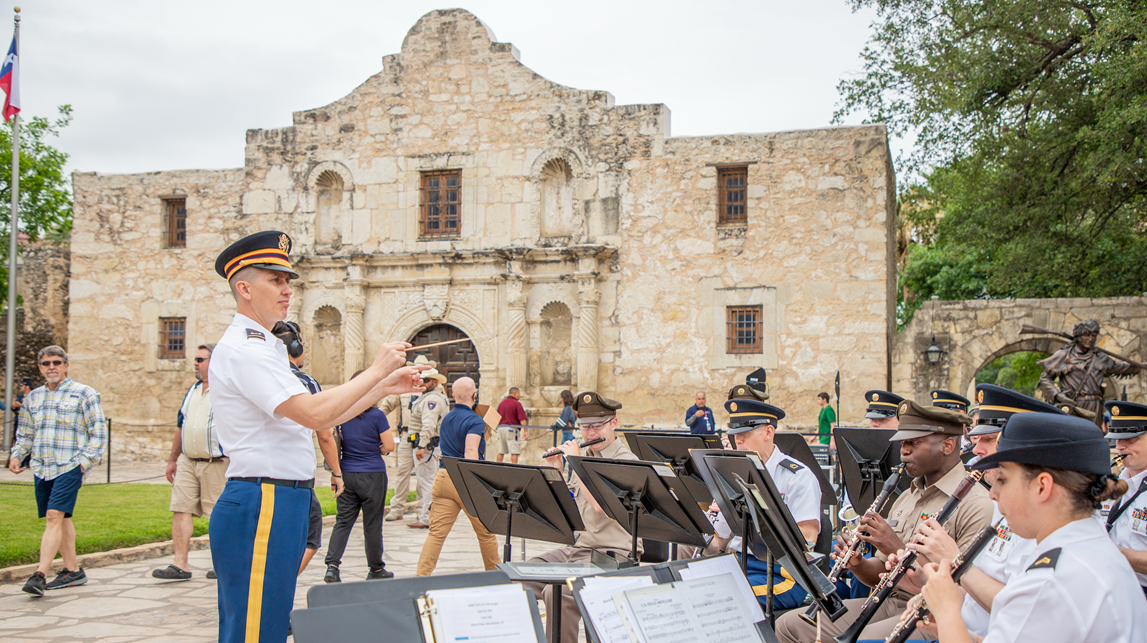 Remember The U.S. Army's History At The Alamo | The Alamo